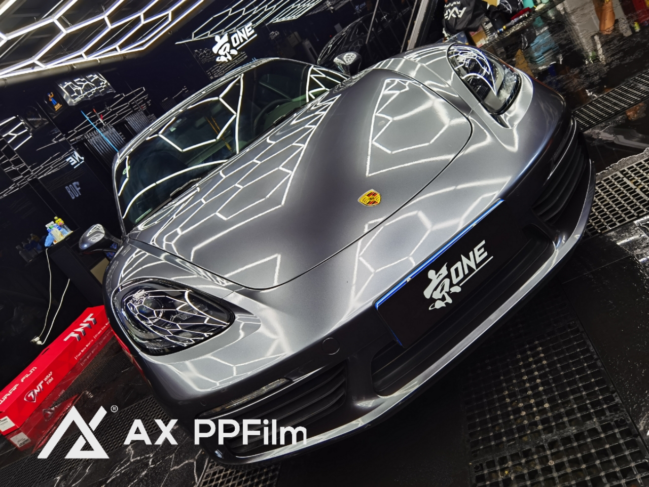 保时捷718｜AX -金属钛灰