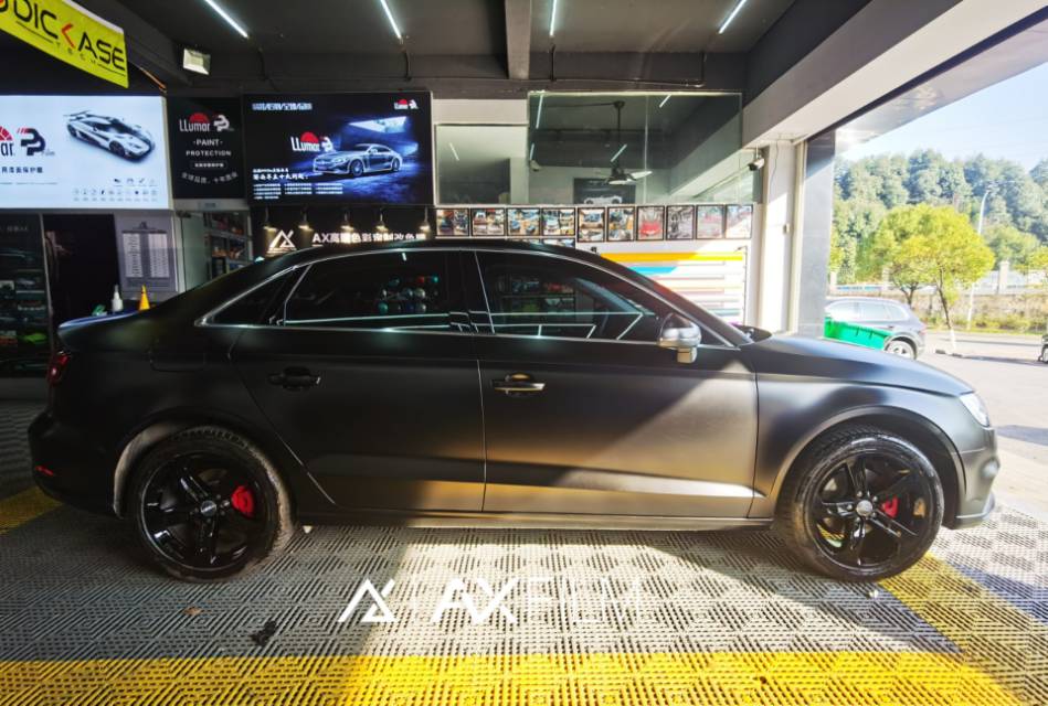 奥迪A3｜AX-电光金属黑