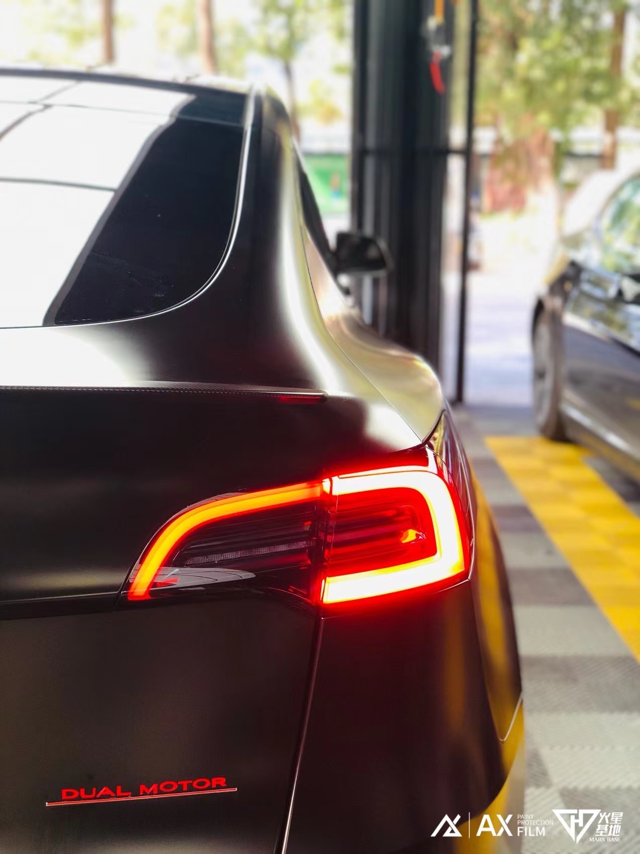 Model Y-Performance电光金属黑