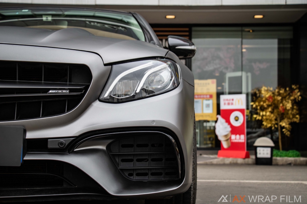 奔驰E300｜AX-AMG山灰