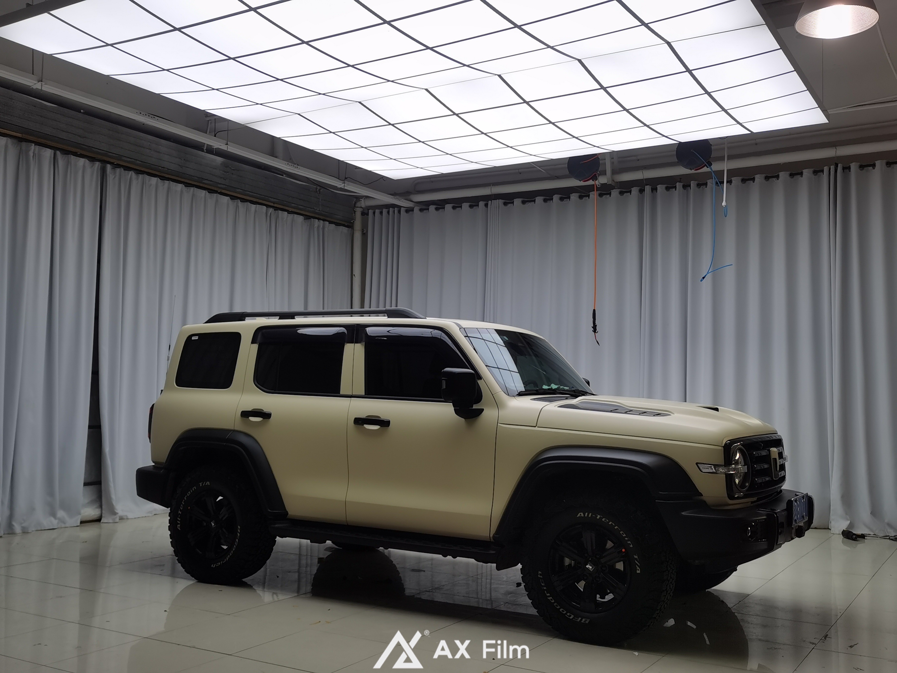 WEY坦克300 | AX-绸缎沙漠黄