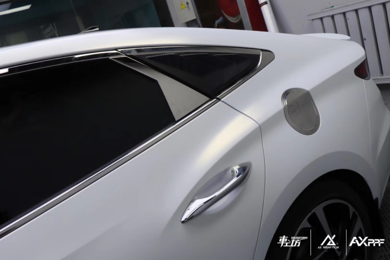 现代 菲斯塔｜AX-电光白变金