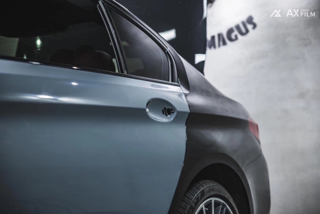 宝马 530Li｜AX-亮浅水泥灰