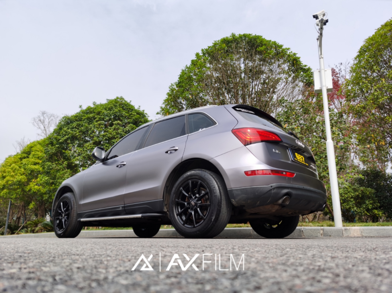 奥迪 Q5｜AX-电光金属钛灰