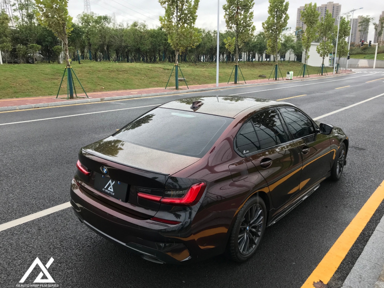 宝马 320｜AX-PET黑魅红