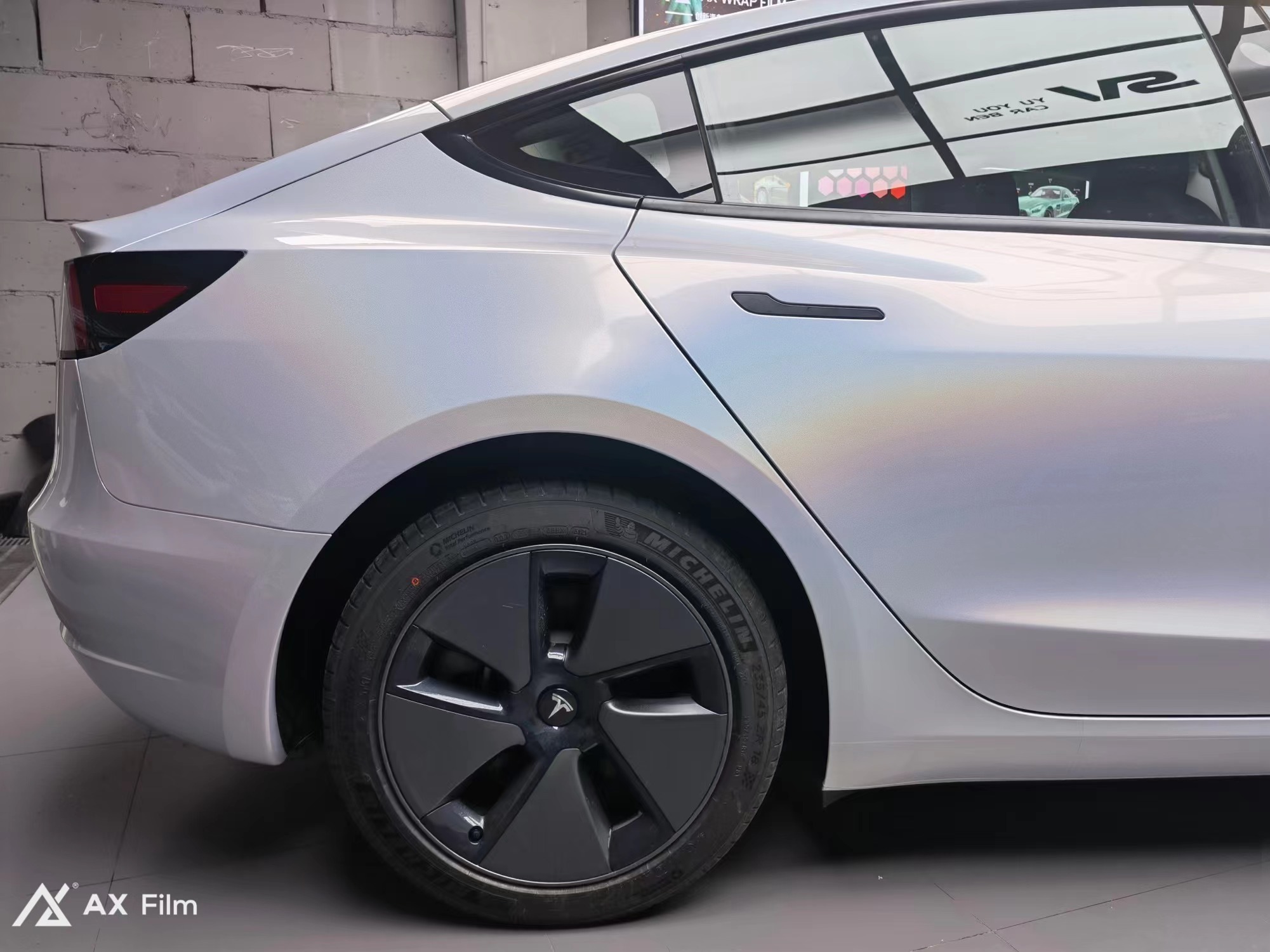 特斯拉model3｜AX-镭射闪白