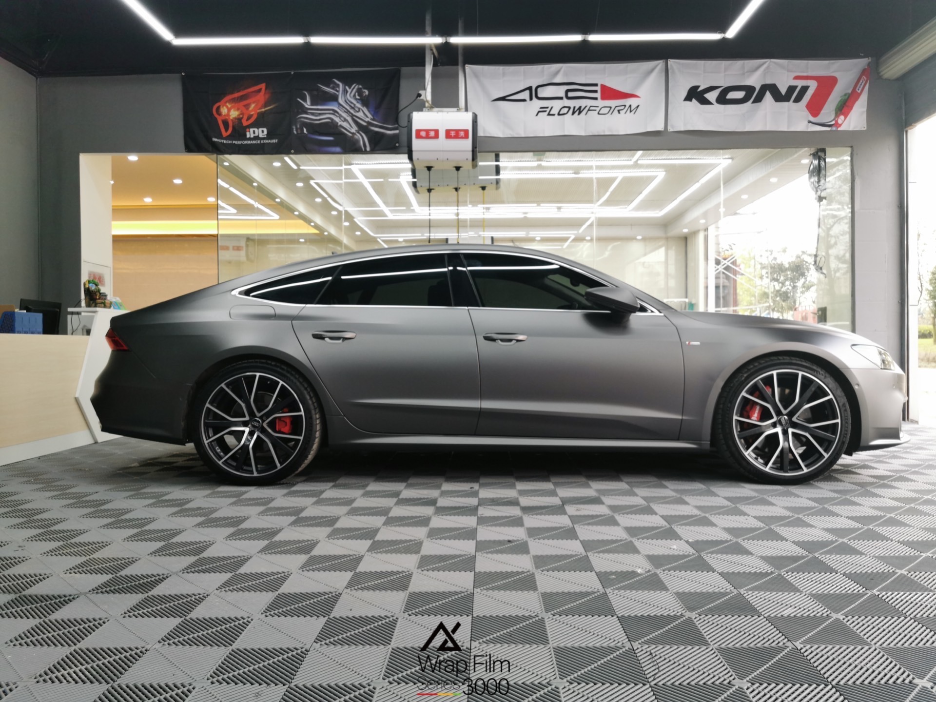 奥迪A7 ｜AX-AMG山灰