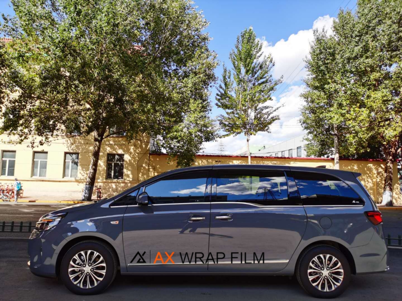 别克GL8｜AX-高亮深灰