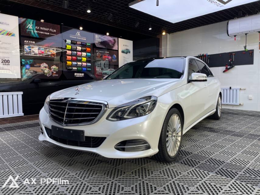 奔驰E300｜AX-珍珠白