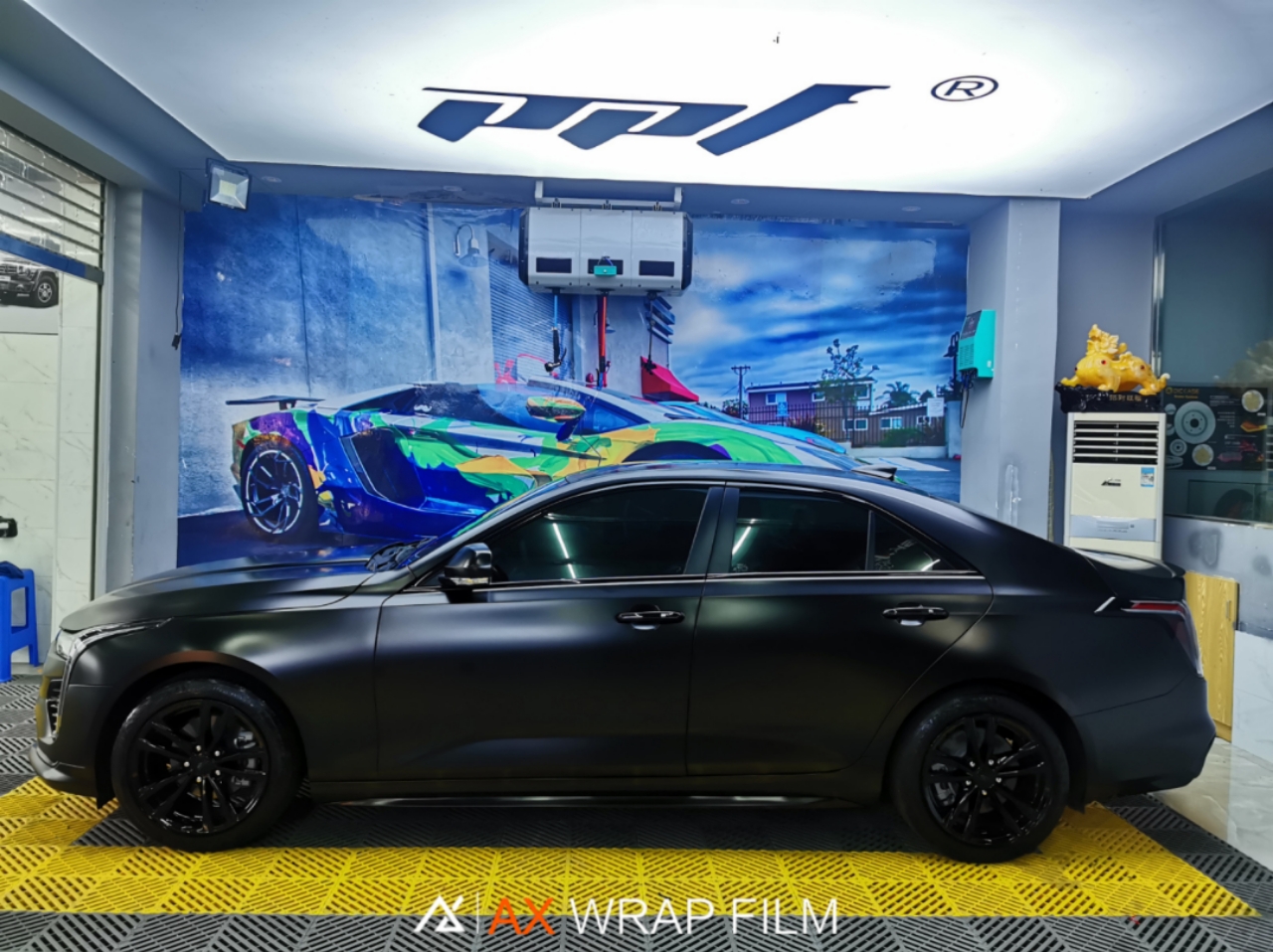 凯迪拉克 CT4｜AX-电光金属黑