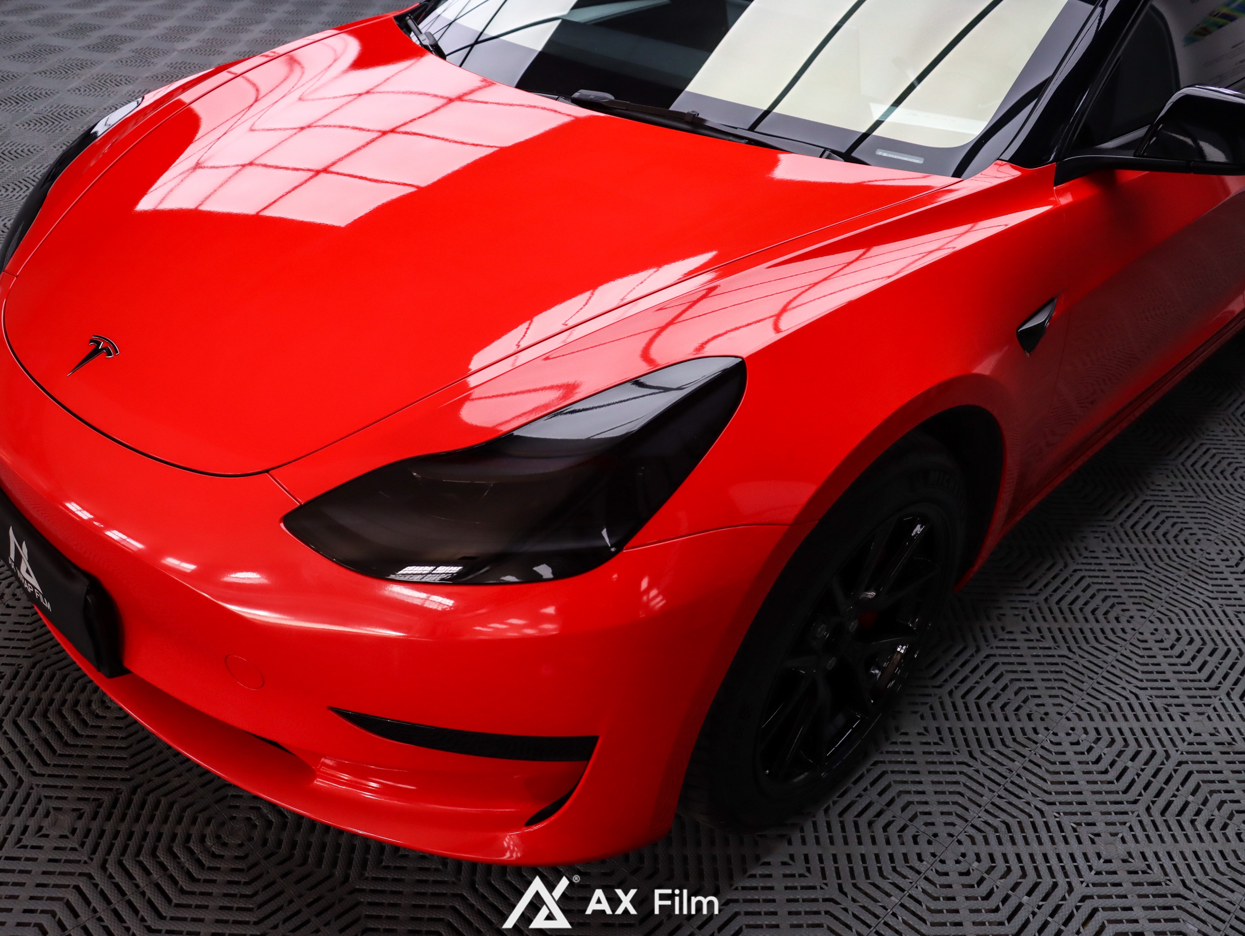 特斯拉model3 | AX-亮红
