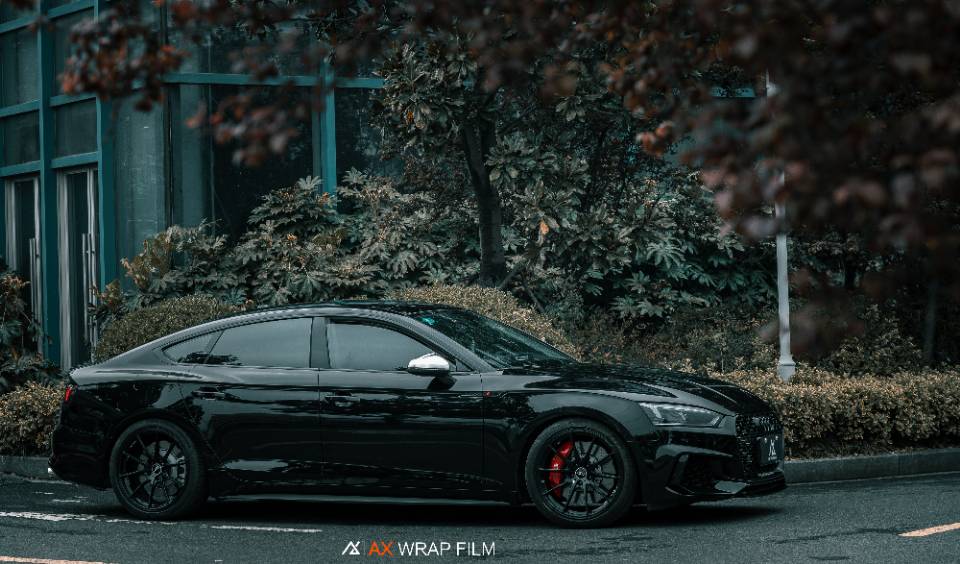 奥迪A5｜AX-自修复亮黑