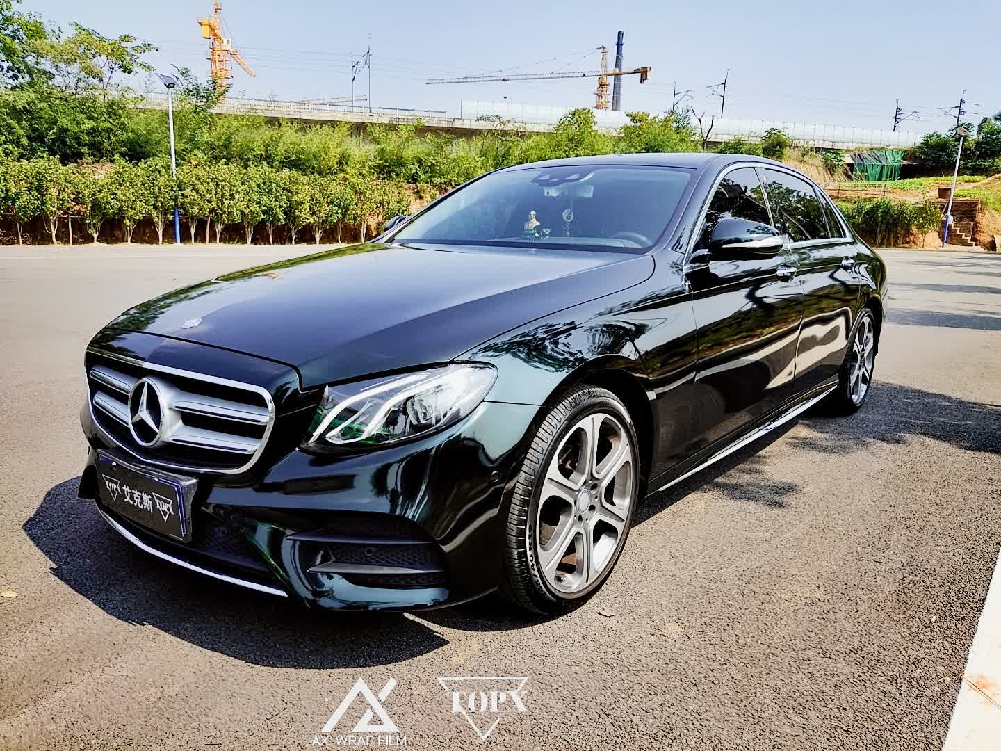 奔驰E级 ｜ AX祖母石绿