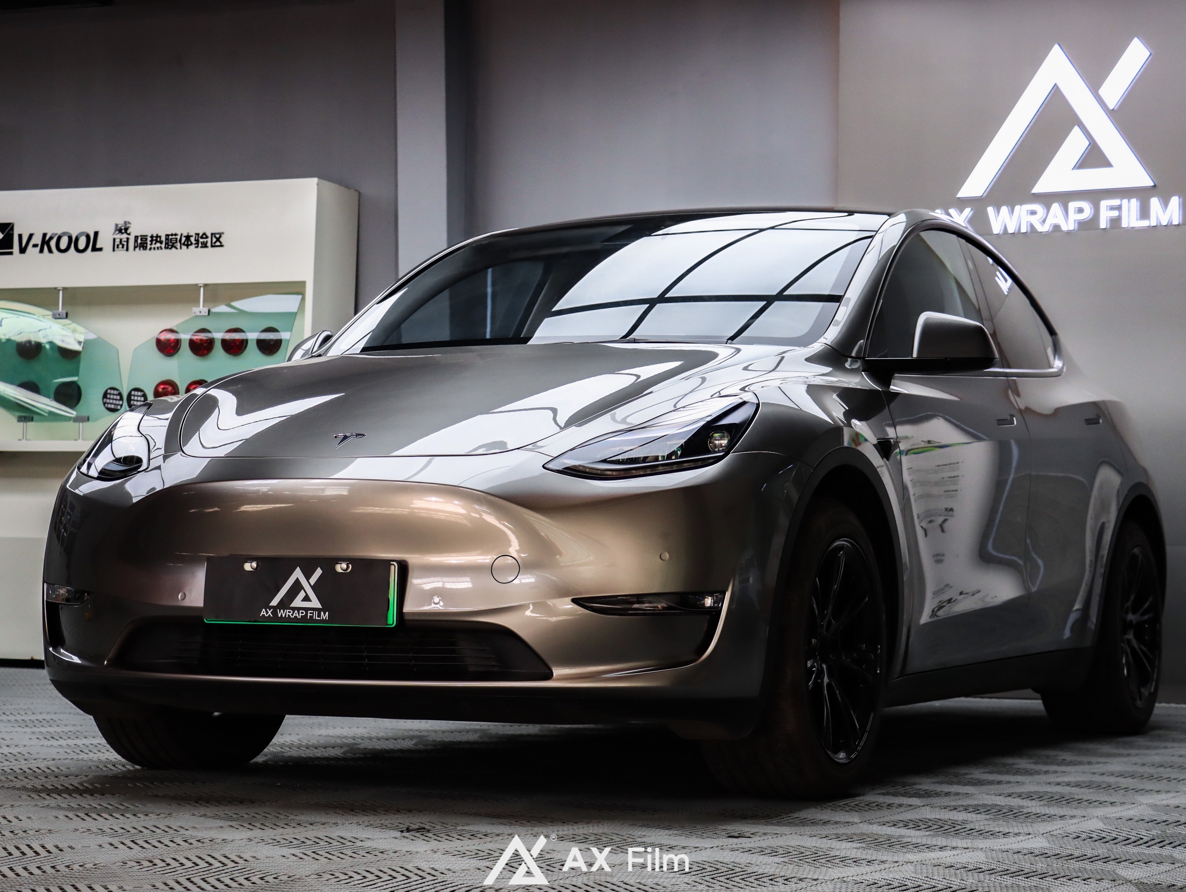 特斯拉model Y | AX-液态金属银