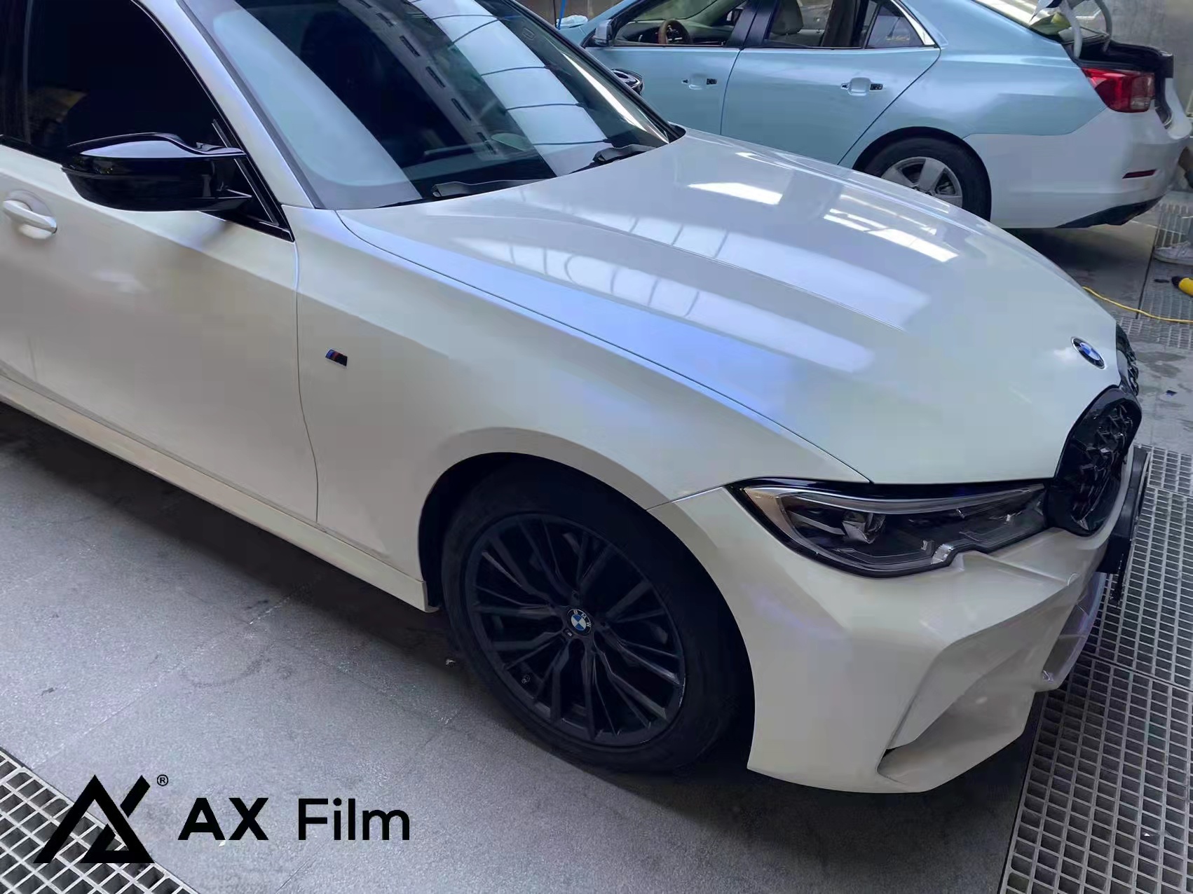 宝马 3系 | AX-珍珠白变蓝