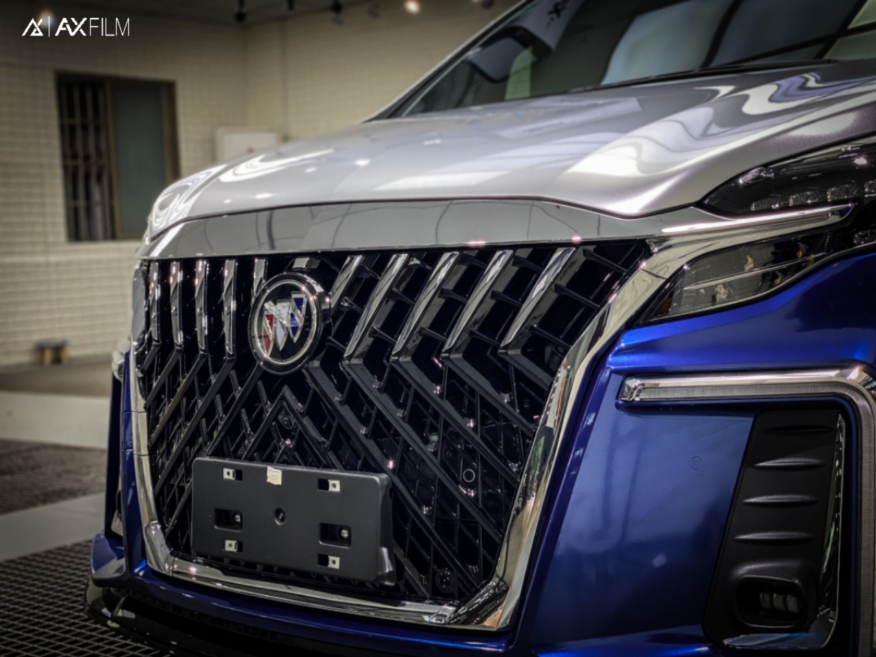 别克 GL8｜AX-水硅矾钙石蓝&金属银