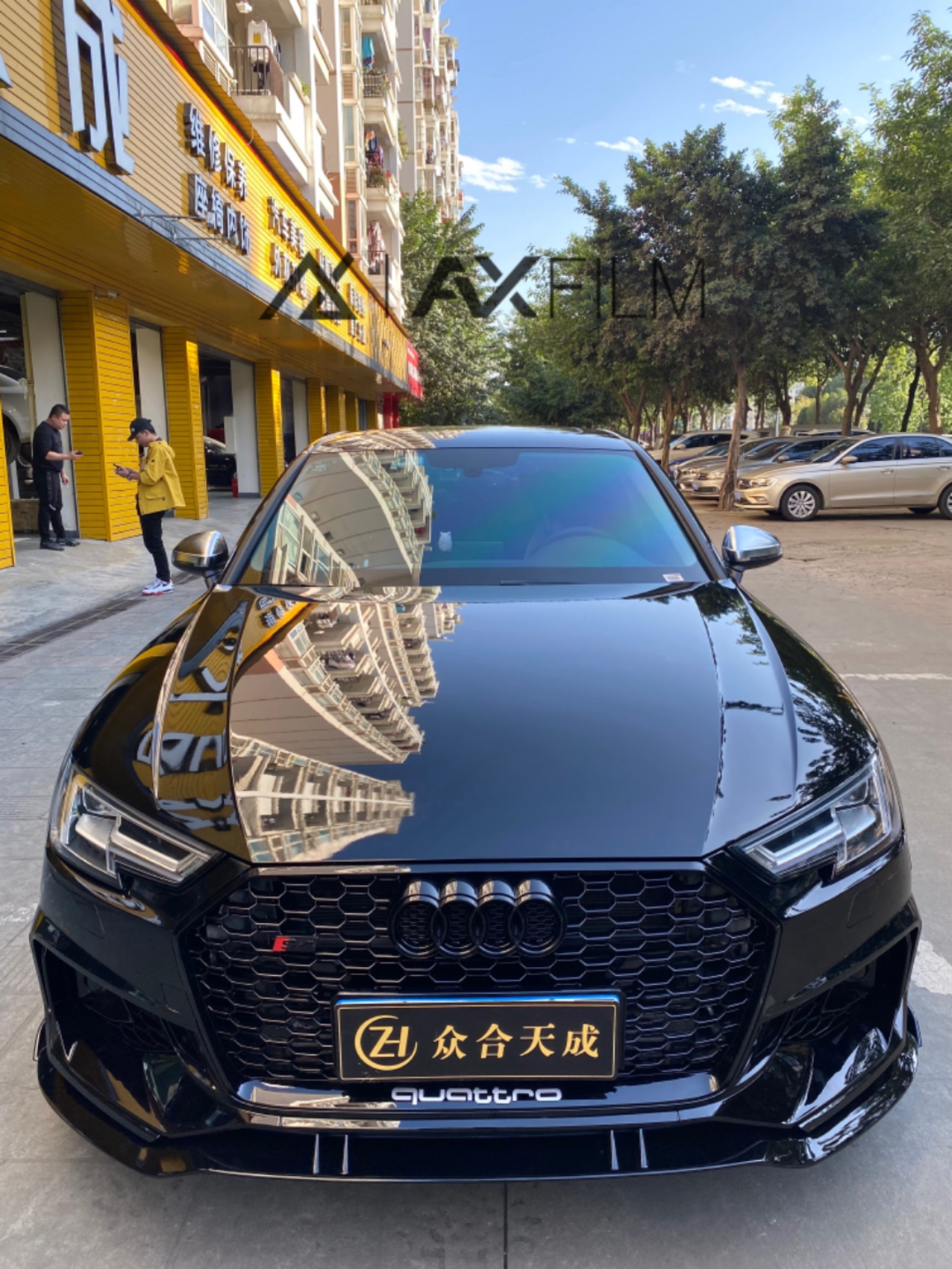 奥迪 A4L｜AX-PET钢琴黑