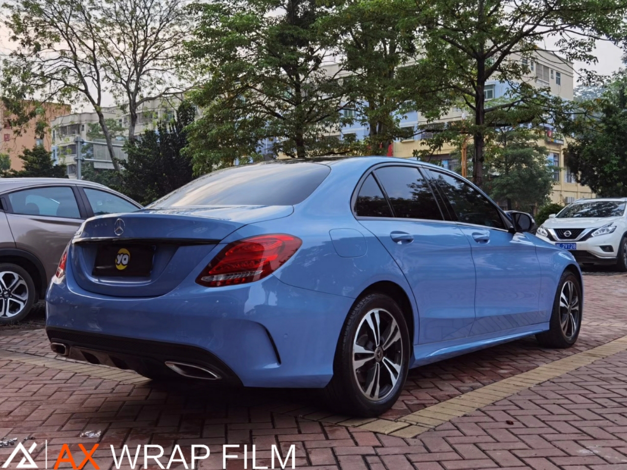 奔驰 C200｜AX-瓷器蓝