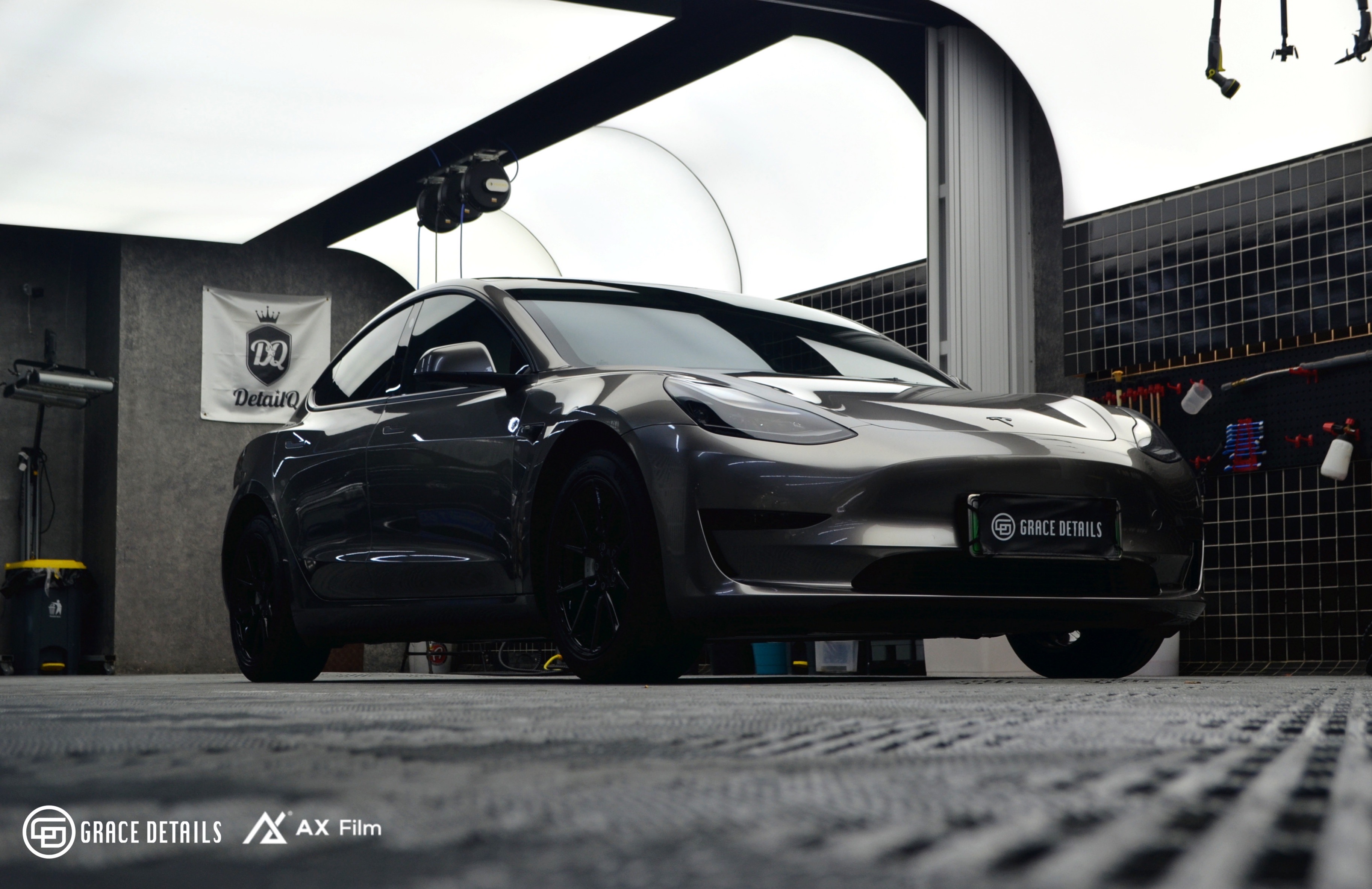 特斯拉model 3 | AX-液态金属银