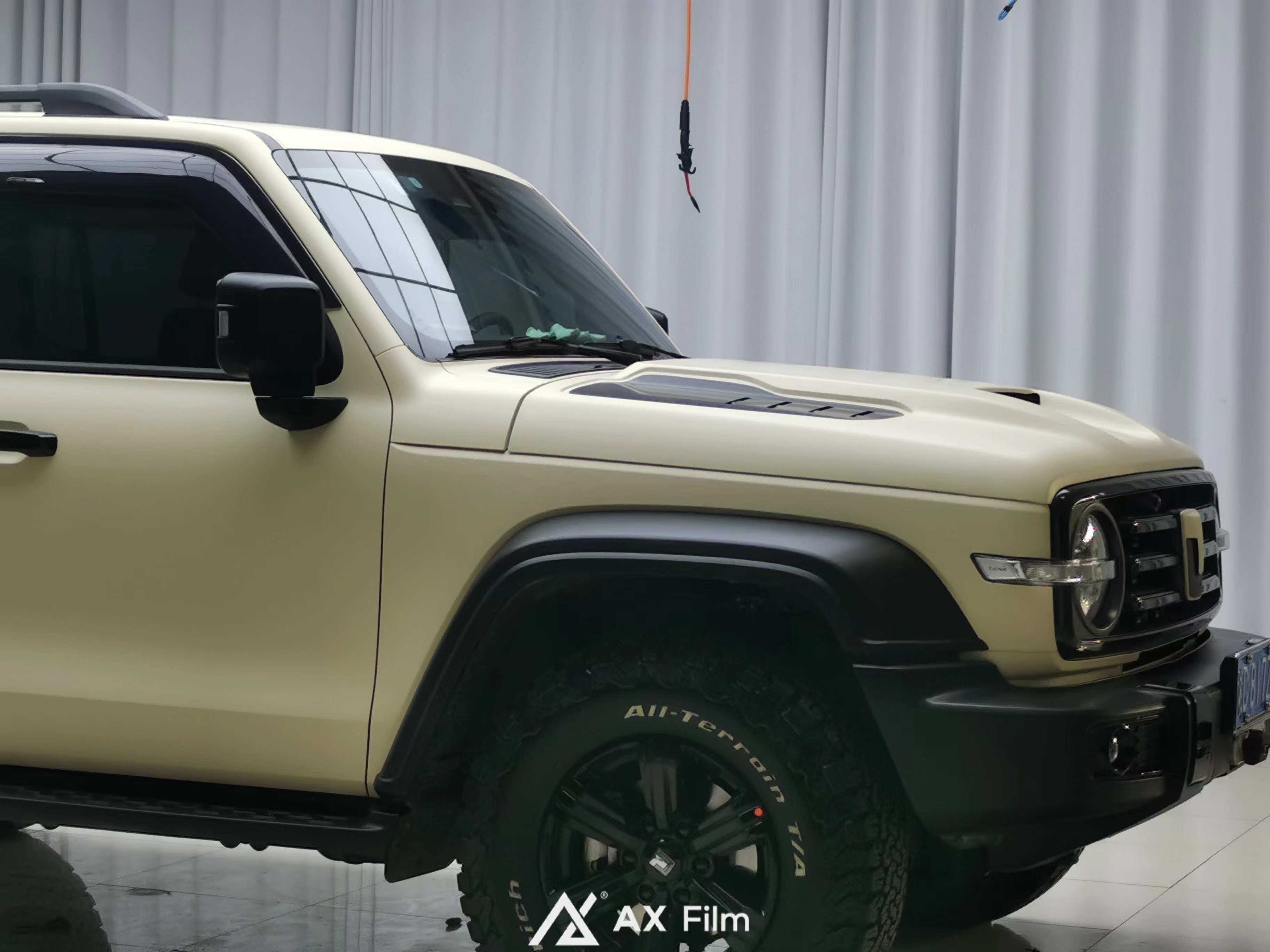 WEY坦克300 | AX-绸缎沙漠黄