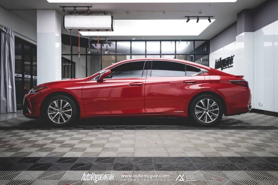 雷克萨斯ES300｜AX-胭脂红
