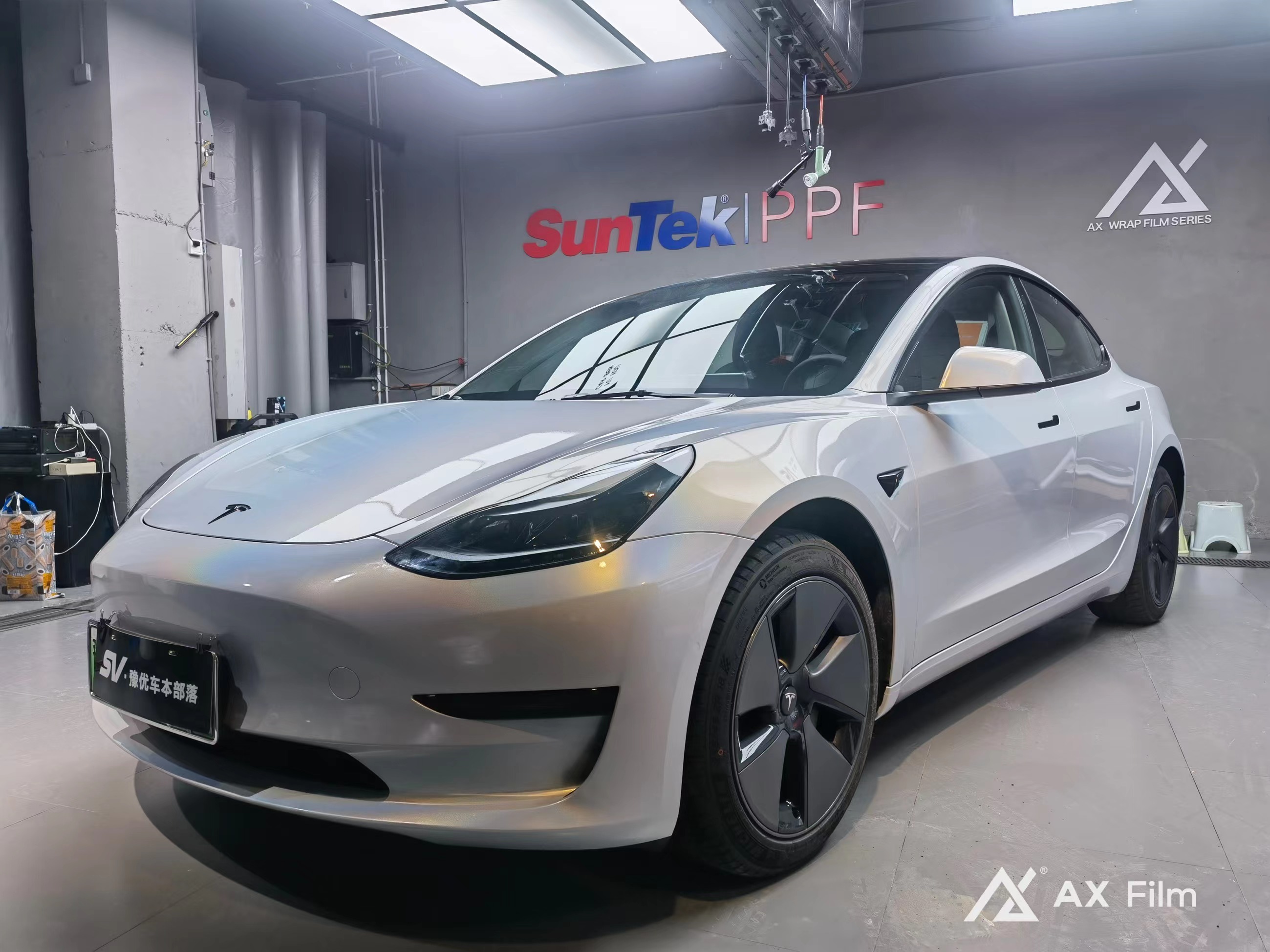 特斯拉model3｜AX-镭射闪白