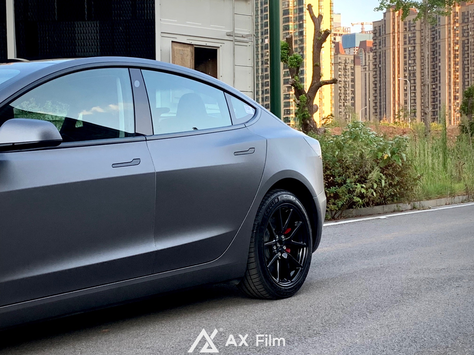 特斯拉MODEL3｜AX-山灰