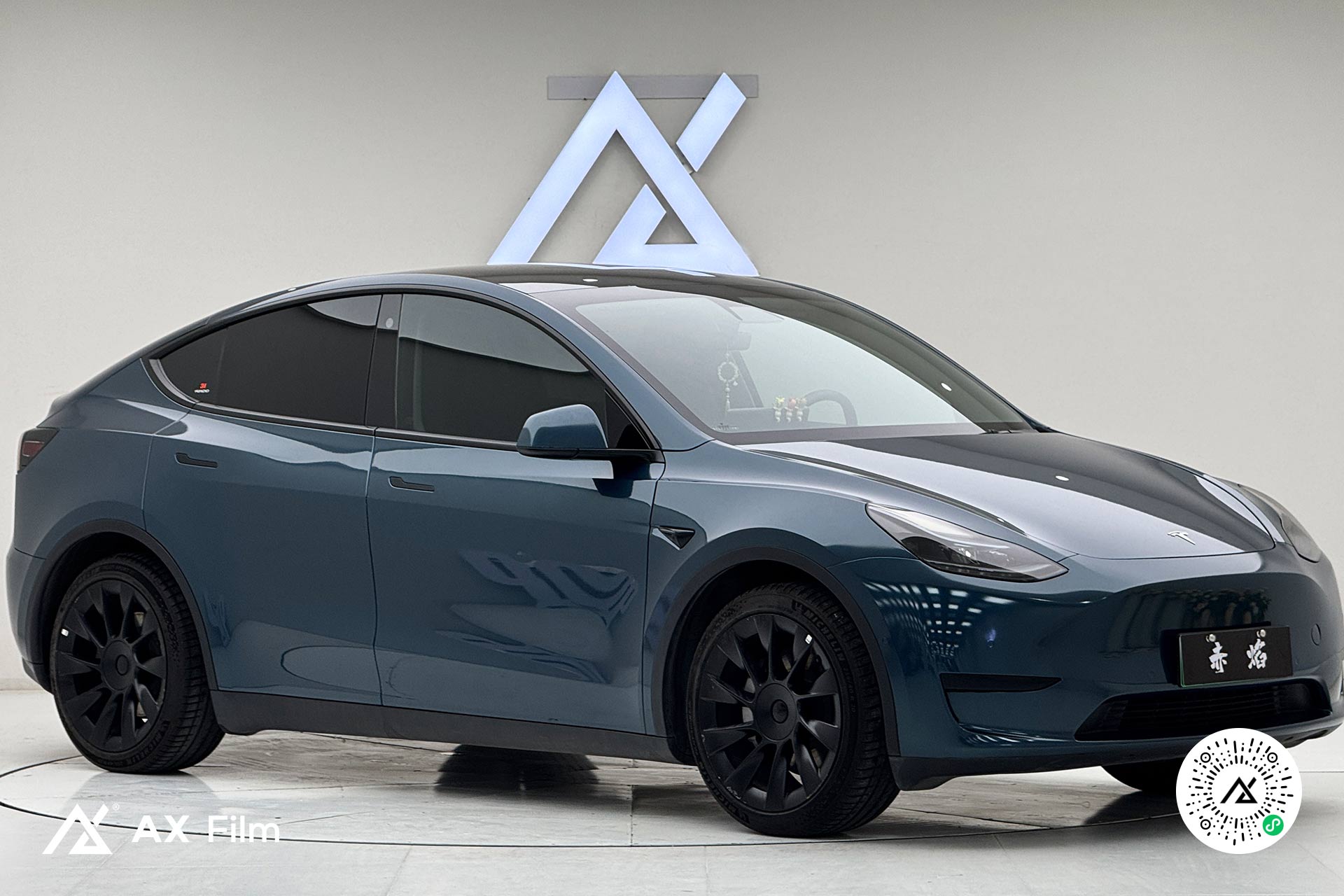 特斯拉Model Y - 阿瓦隆绿